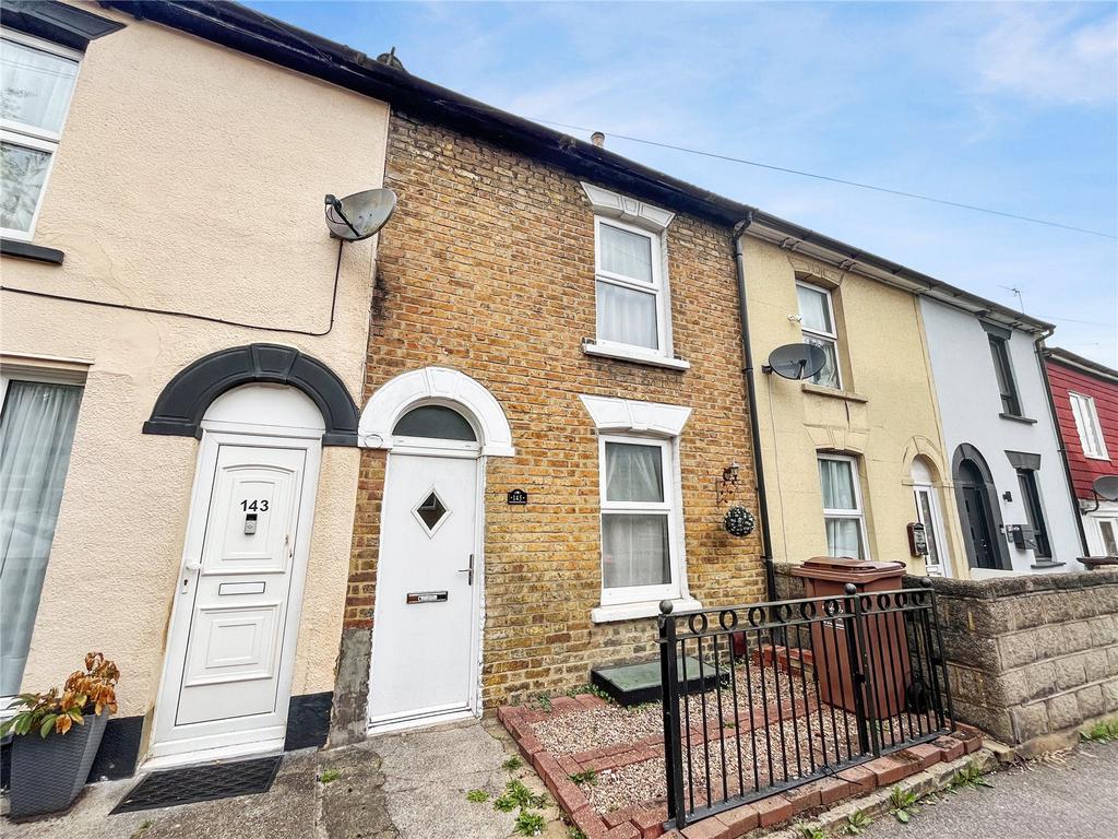 Victoria Street, Gillingham, Kent, ME7 2 bed terraced house for sale ...