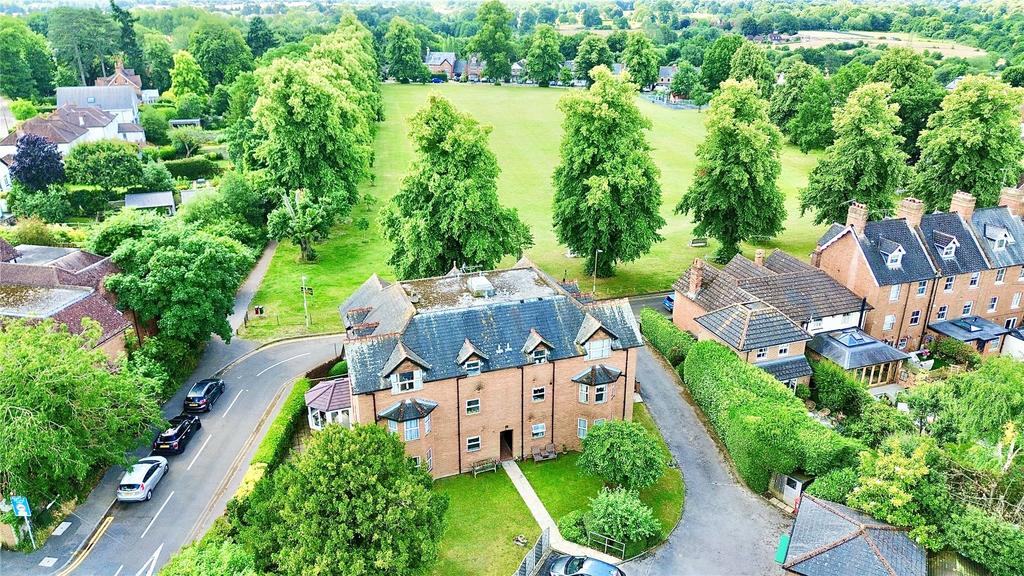Saxham Lodge, Fairview Road... 2 bed apartment - £425,000