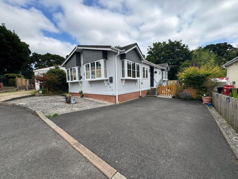 Silent Woman Park, Cold Harbour, Wareham 2 bed park home - £189,950