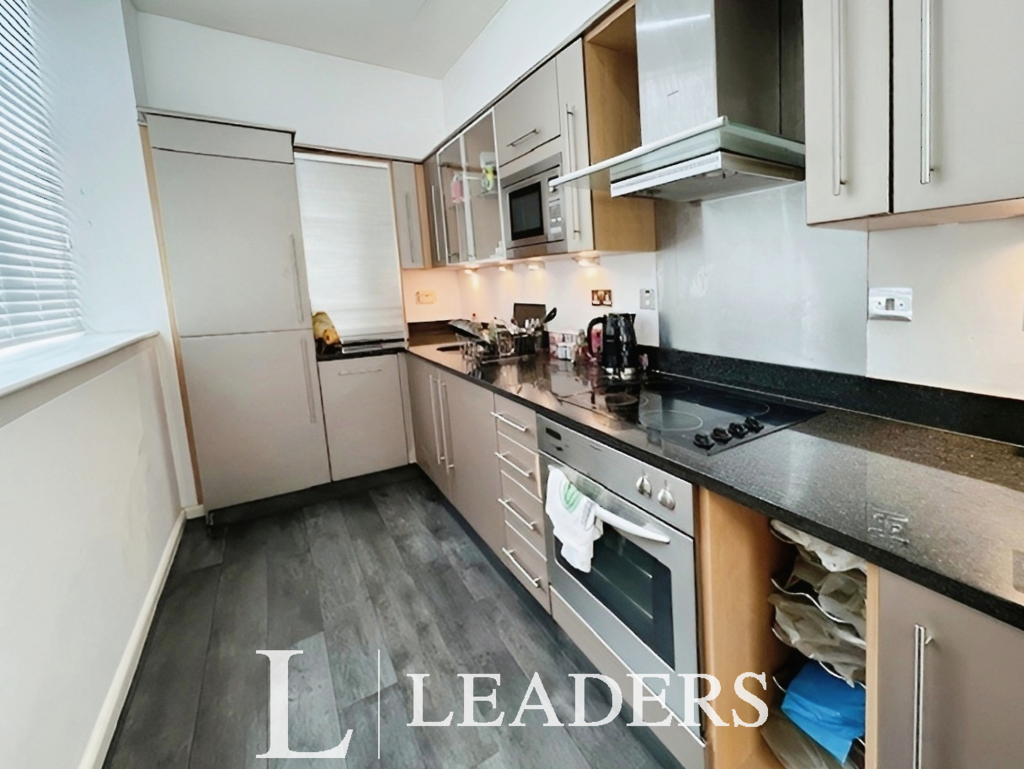 Princes Place 1 bed apartment - £1,600 pcm (£369 pw)