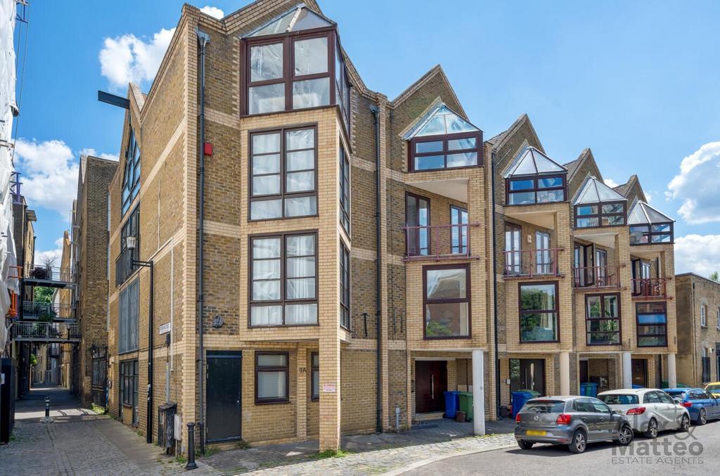 Elephant Lane, Rotherhithe Village, SE16 6 bed end of terrace house - £ ...