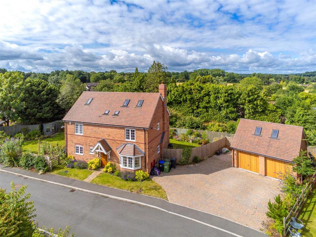 Elmdon Close, Stratford-Upon-Avon CV37 5 bed detached house - £900,000