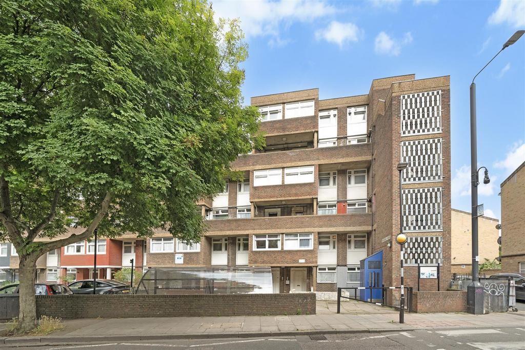 Kingward House, Hanbury Street, London 3 bed flat - £500,000