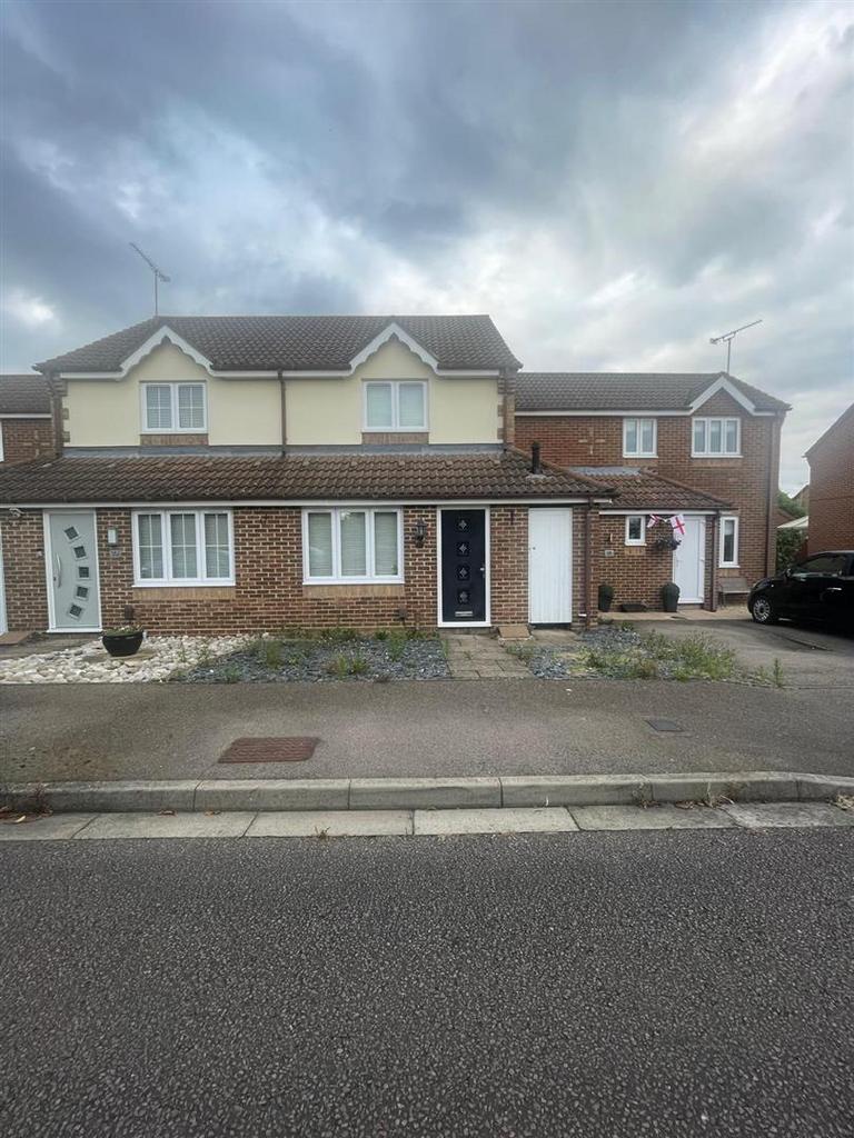 Haddestoke Gate, Cheshunt, Waltham Cross 2 bed house - £2,000 pcm (£462 pw)