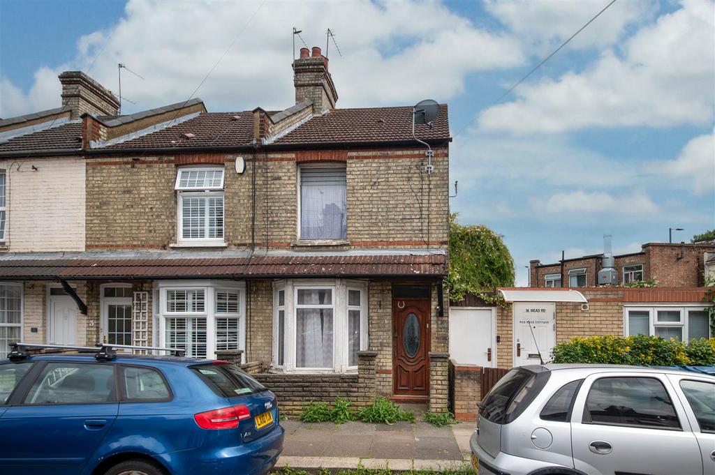 Mead Road, Edgware HA8 2 bed end of terrace house for sale - £350,000