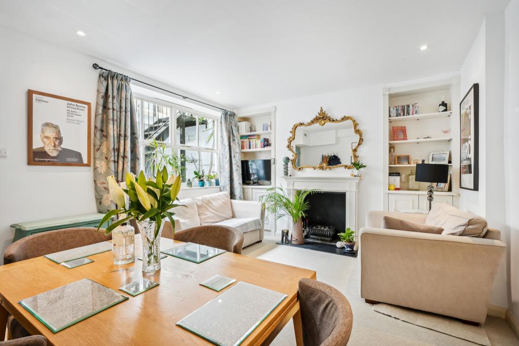 Charlwood Place, London, SW1V 2 bed flat - £700,000