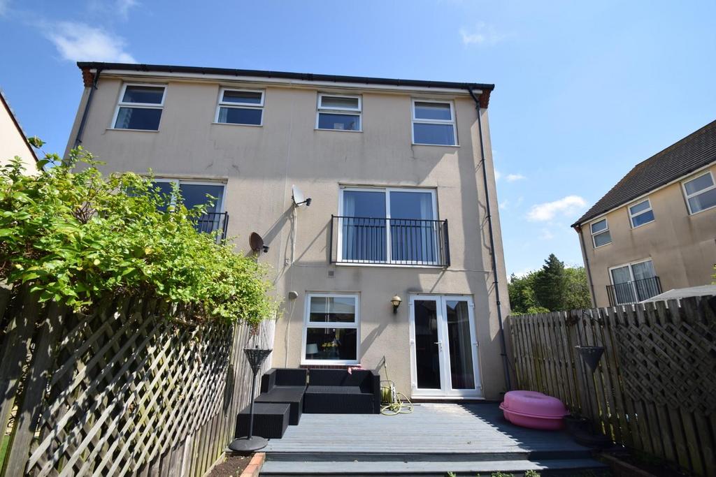 Groombridge Avenue, Eastbourne BN22 4 bed townhouse for sale - £350,000