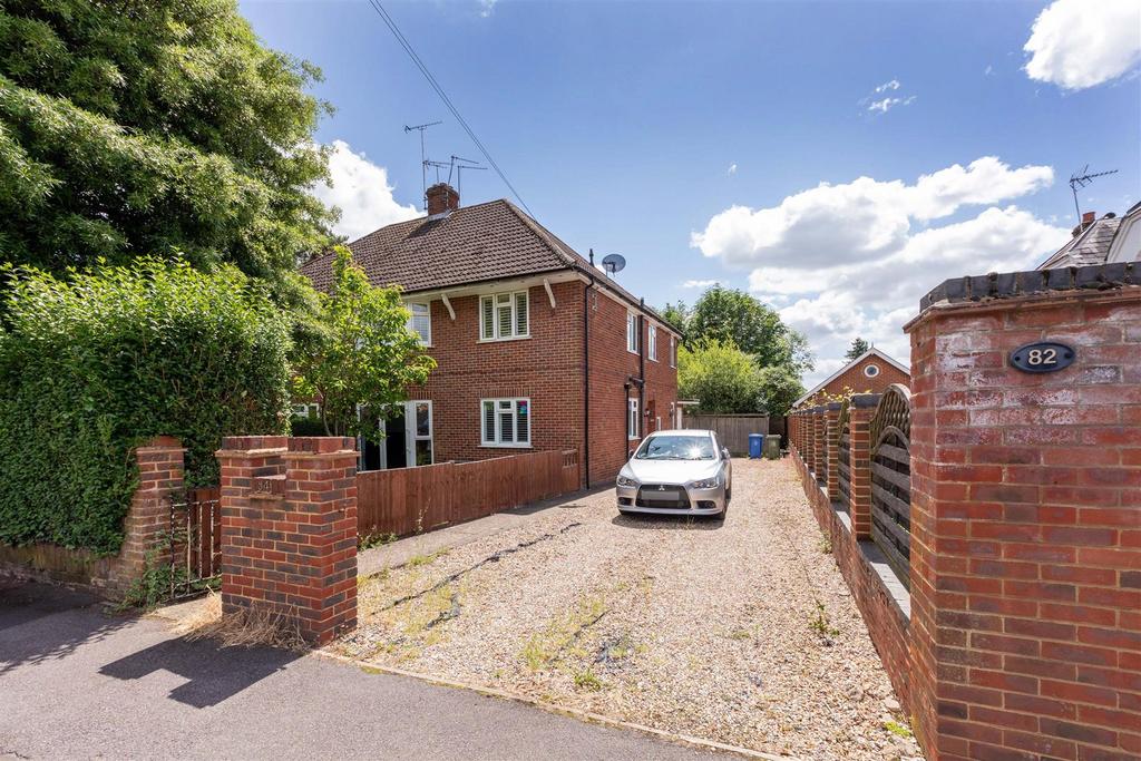 Ray Mill Road East, Maidenhead 2 bed maisonette for sale - £350,000