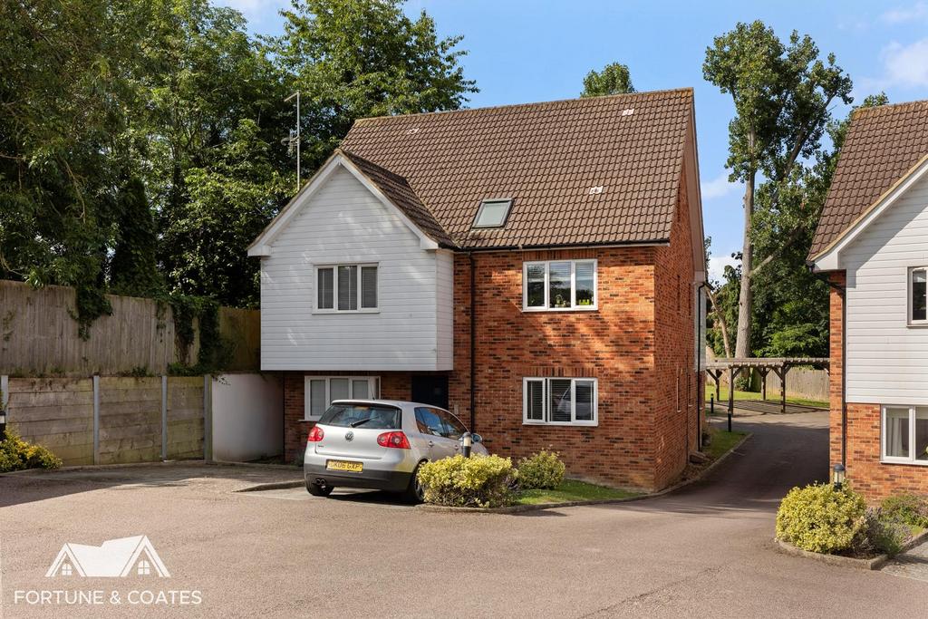 Linford End, Harlow 1 bed apartment - £275,000