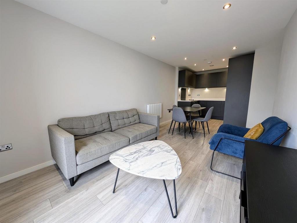 Park Central, 11 Jesse Hartley Way... 2 bed apartment - £1,100 pcm (£ ...