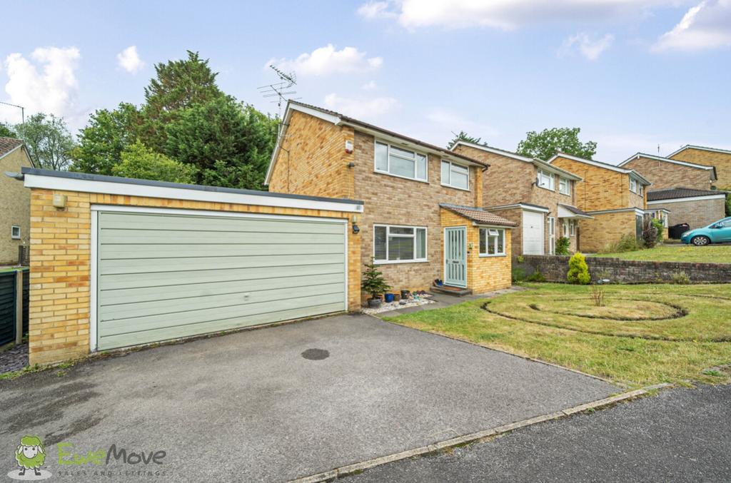 Impstone Road, Tadley RG26 3 bed detached house for sale - £465,000