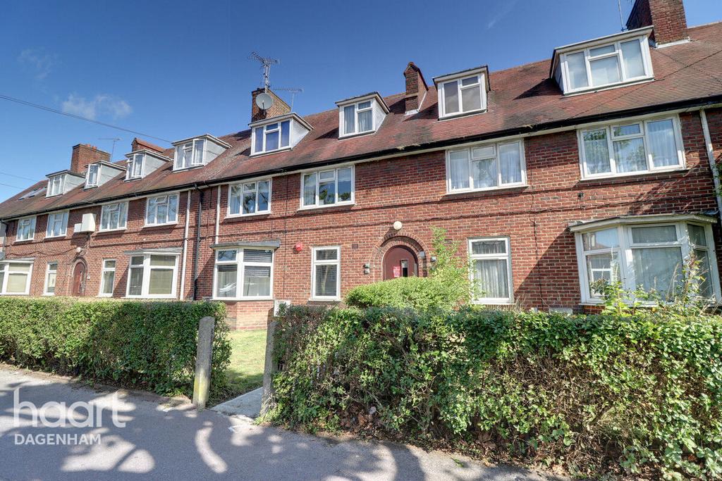 Oxlow Lane, Dagenham 2 bed flat for sale - £275,000