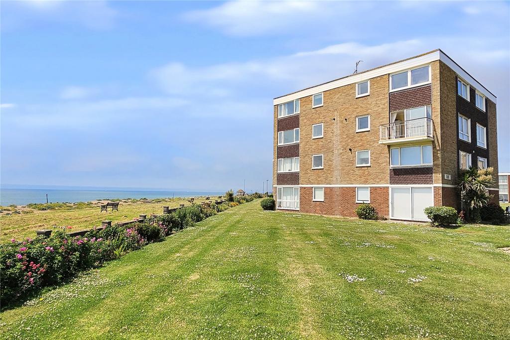 Overstrand Avenue, Rustington... 2 bed apartment - £315,000