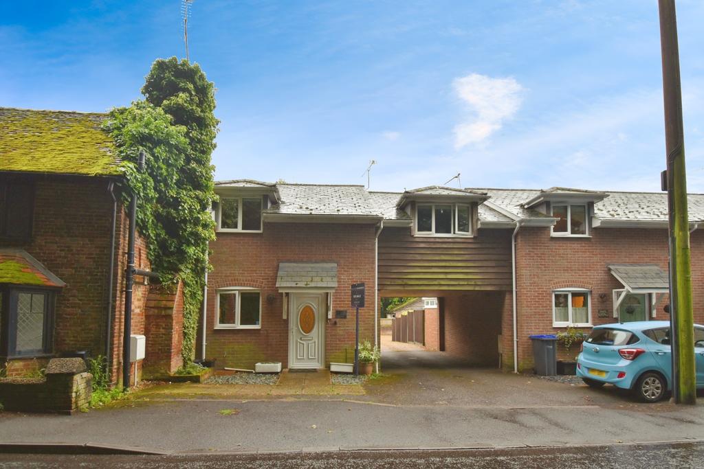 The Street, Whiteparish, Salisbury... 3 bed terraced house - £300,000