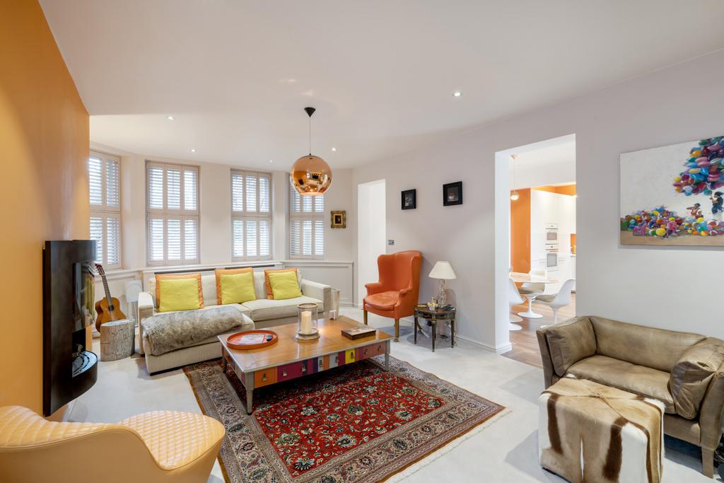 Cheyne Court, Chelsea 3 bed flat for sale - £2,450,000