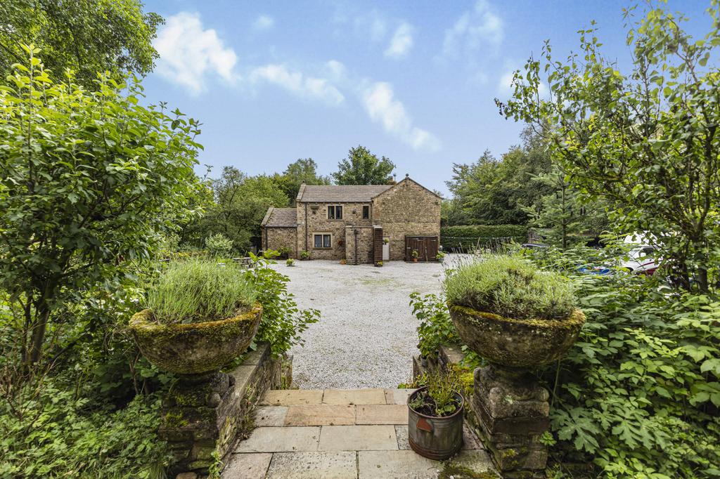 Old Clitheroe Road, Dutton PR3 4 bed detached house - £995,000