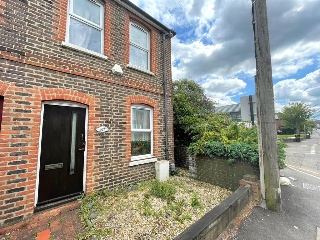 Walnut Tree Close, Guildford, Surrey... 3 bed end of terrace house to ...