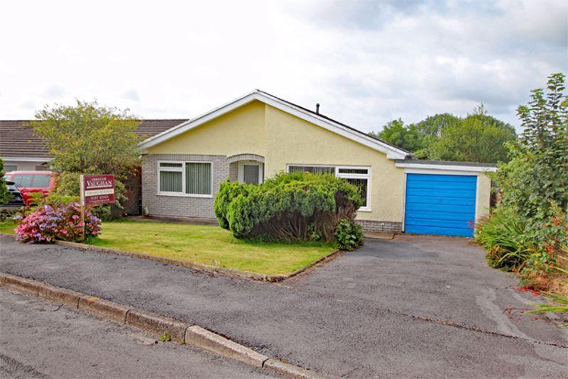 Brynhyfryd, Llanddarog, Carmarthen 3 bed detached bungalow for sale - £ ...