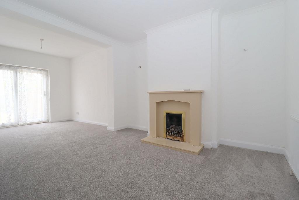Runfold Avenue, Runfold, Luton... 3 bed semi-detached house for sale ...