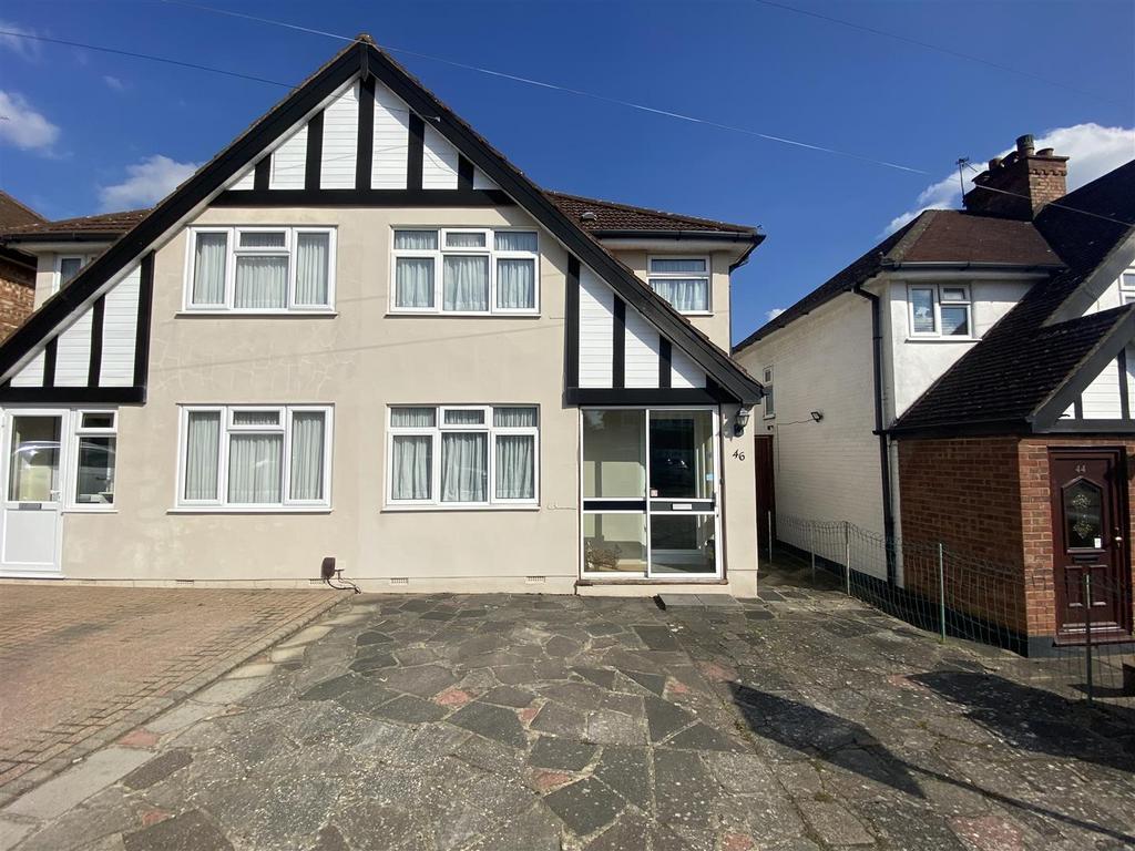 Clewer Crescent, Harrow Weald 3 bed semi-detached house for sale - £520,000