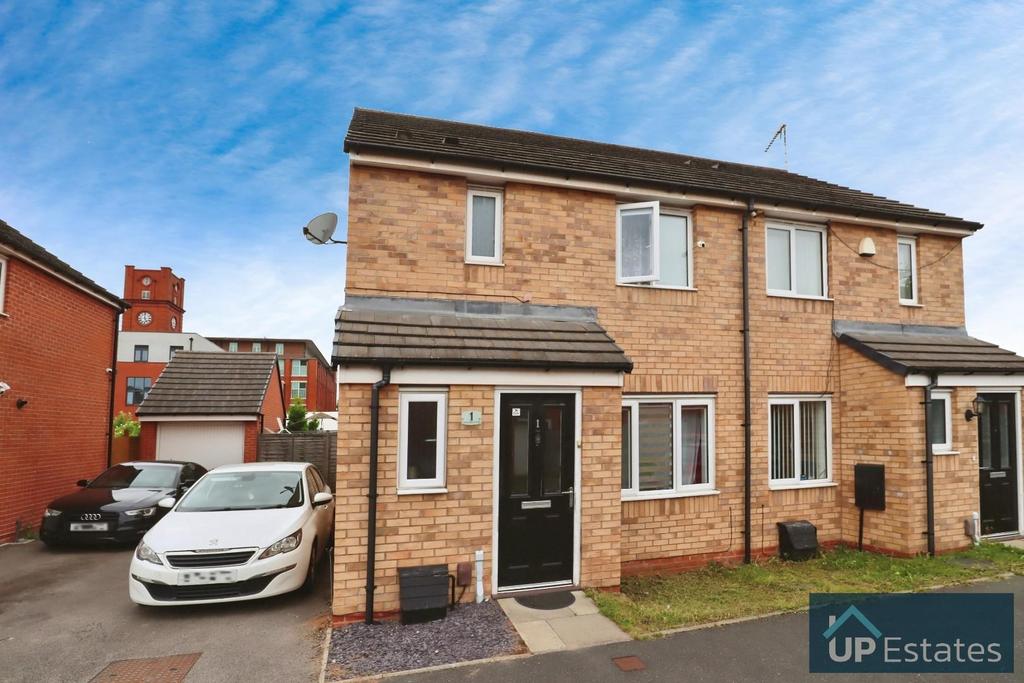 Harold Rafferty Close, Coventry 3 bed semi-detached house - £240,000
