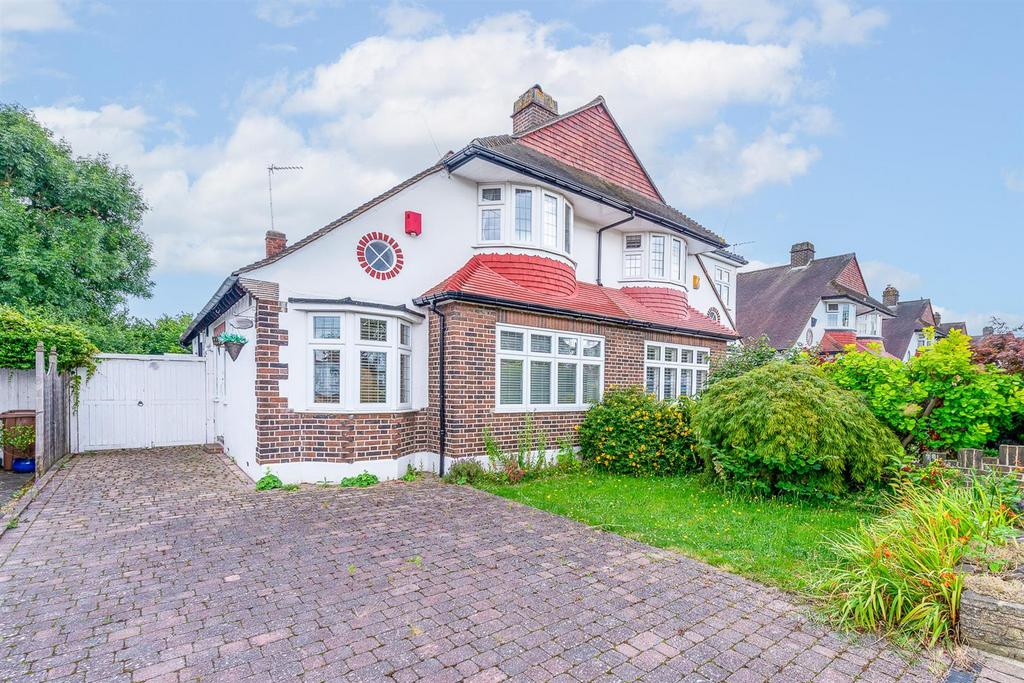 Frensham Road, London SE9 3 bed semi-detached house for sale - £650,000