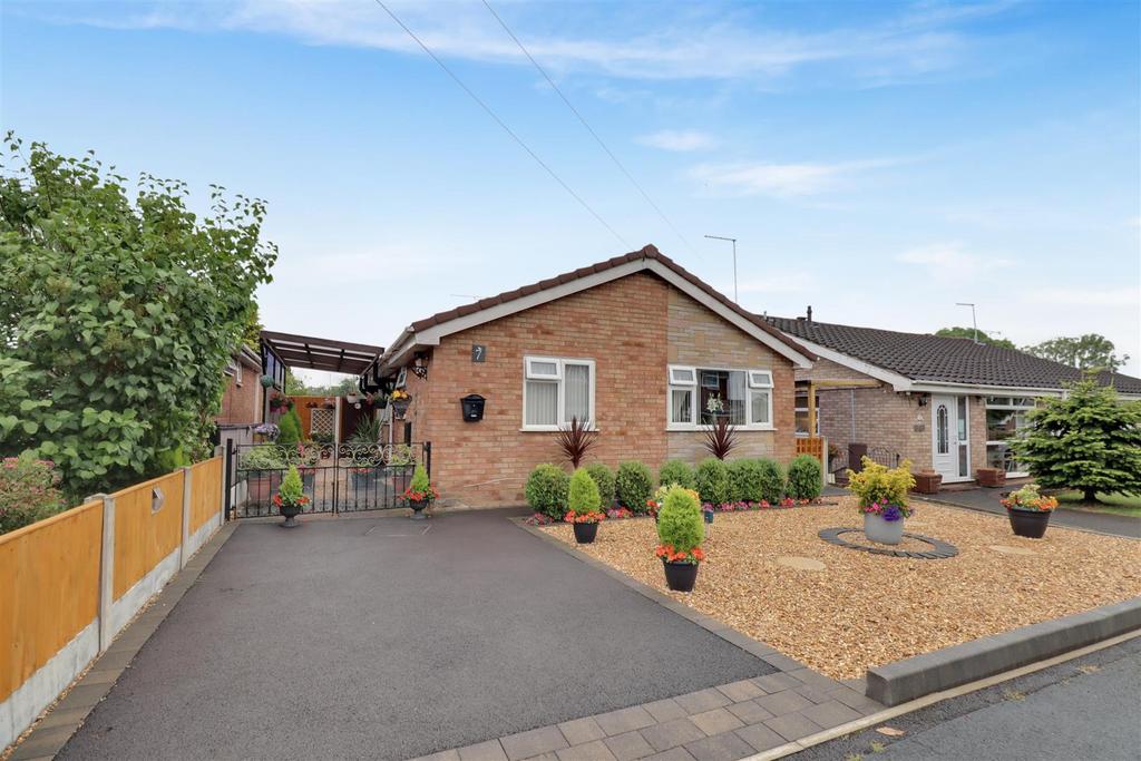 Sharnbrook Drive, Crewe 2 bed house - £215,000