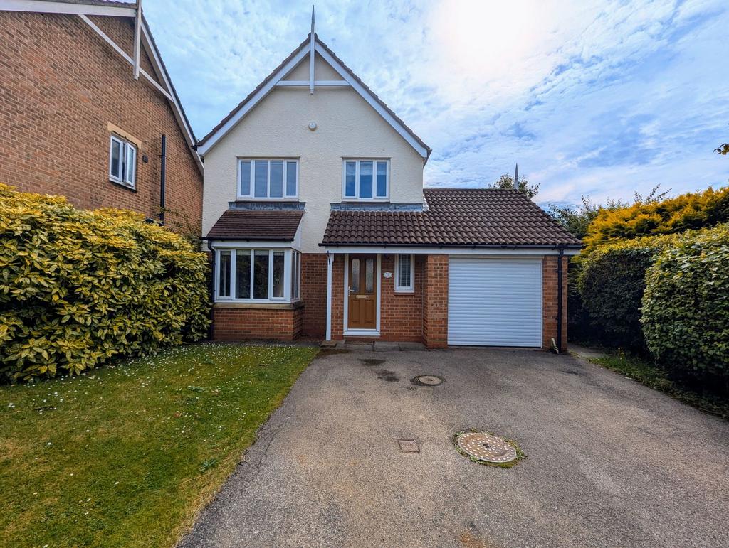 Whites Gardens, Hebburn, NE31 3 bed detached house - £290,000