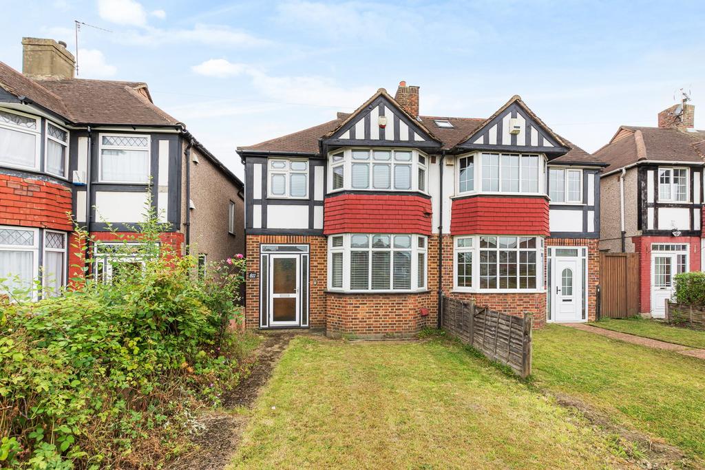 East Rochester Way, Sidcup, DA15 3 bed semi-detached house - £340,000