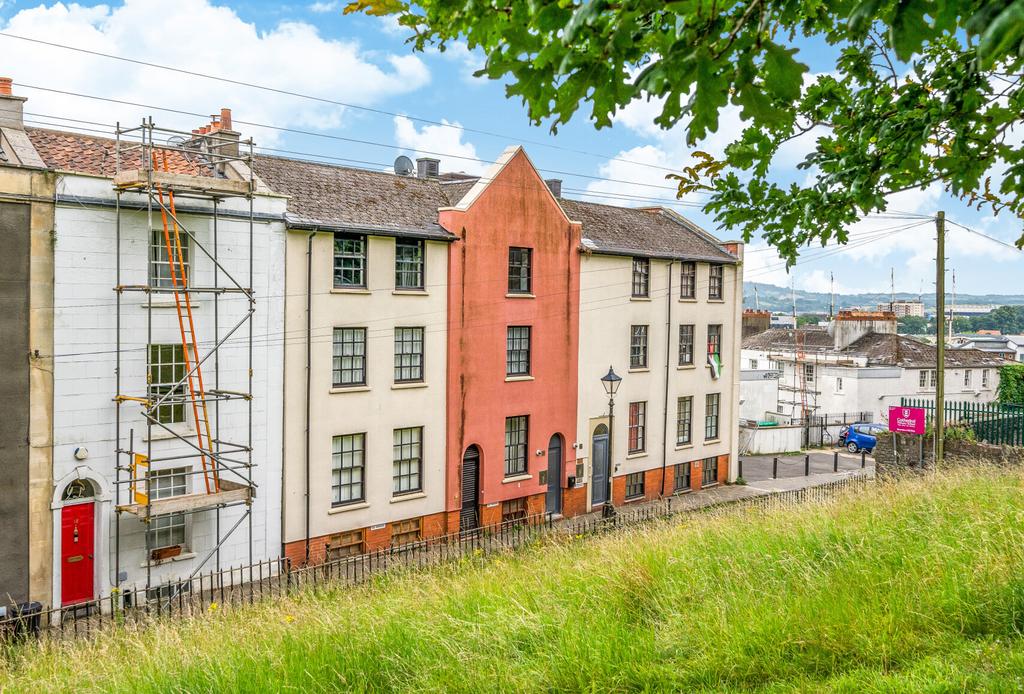 Jacobs Court, Queens Parade BS1 1 bed apartment - £220,000