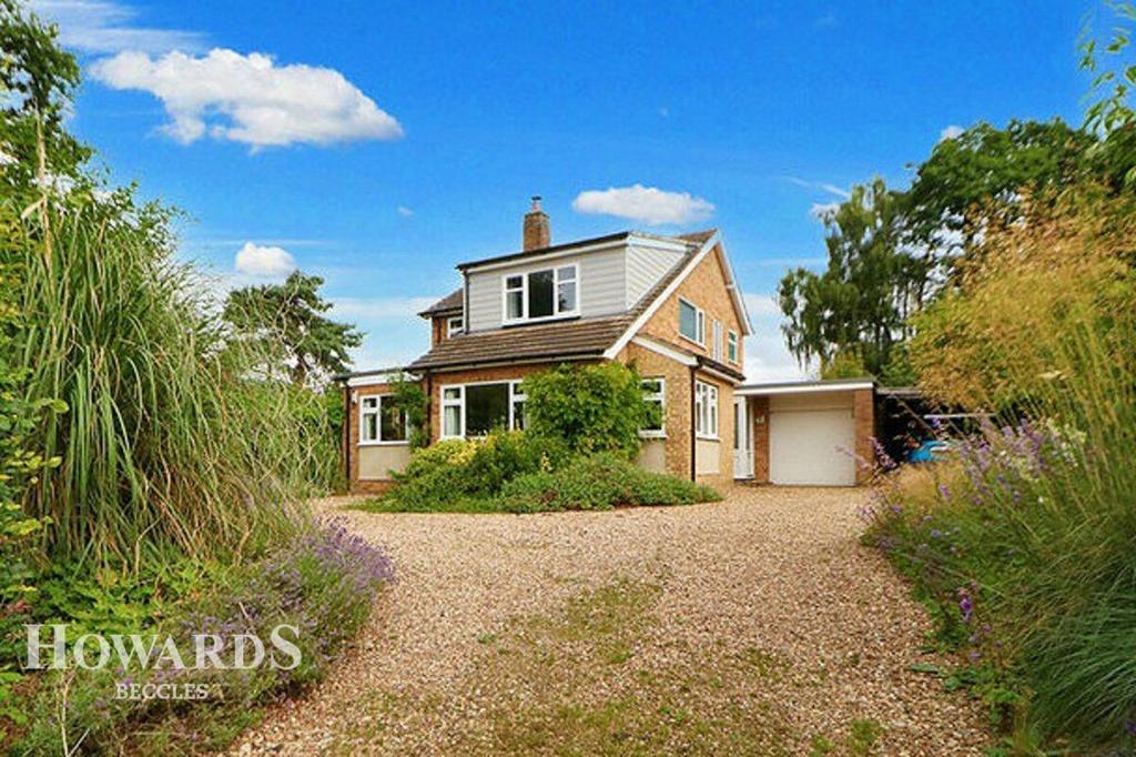 The Street, Geldeston 3 bed detached house - £500,000