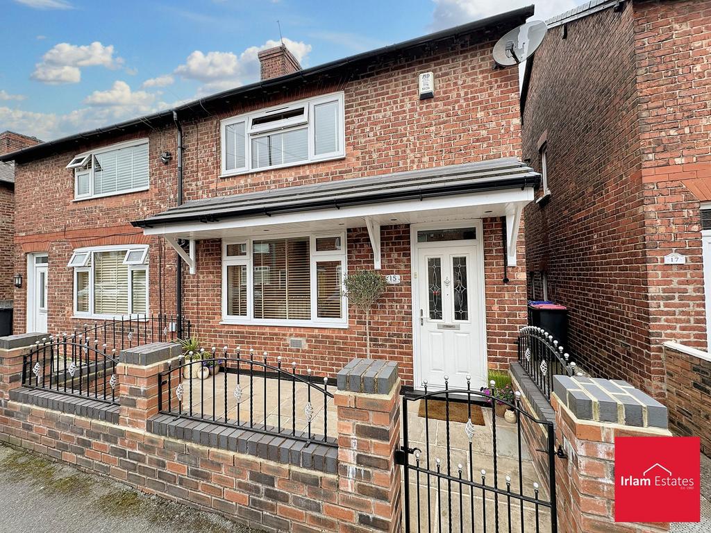Baines Avenue, Irlam, M44 2 bed semi-detached house for sale - £199,995