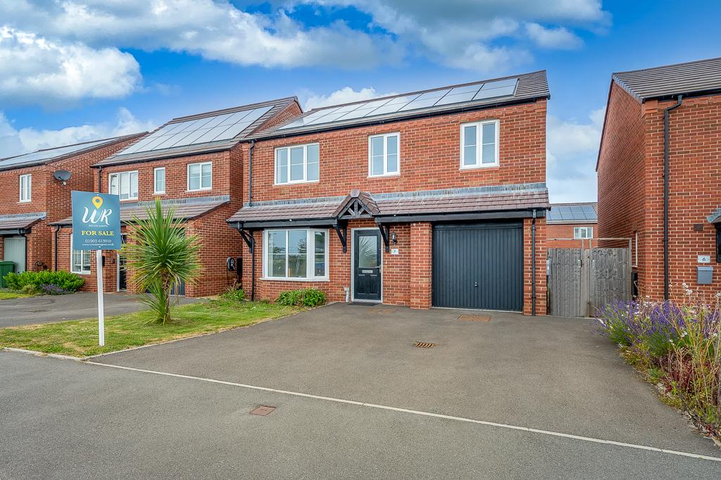 Kempsey, Worcester WR5 4 bed detached house - £400,000