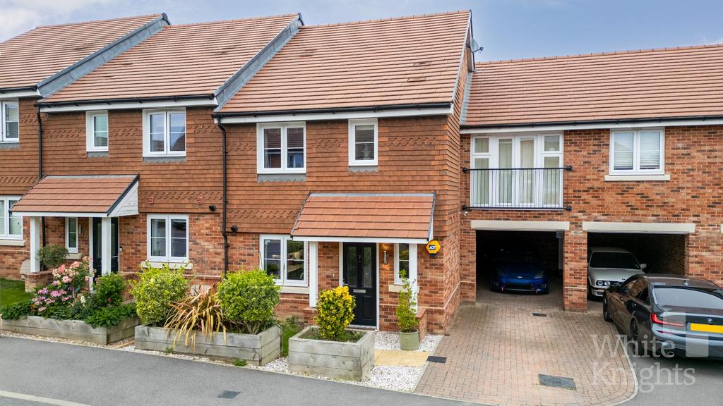 Elisha Close, Reading RG7 3 bed semi-detached house - £425,000