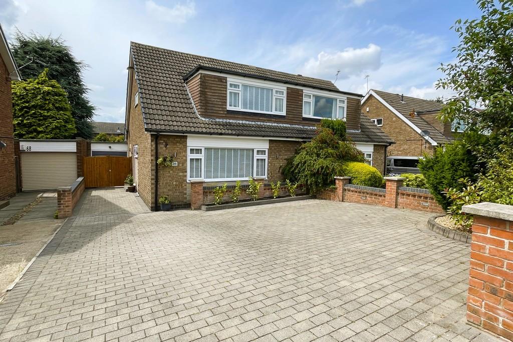 Stoops Road, Doncaster DN4 3 bed semi-detached house - £280,000