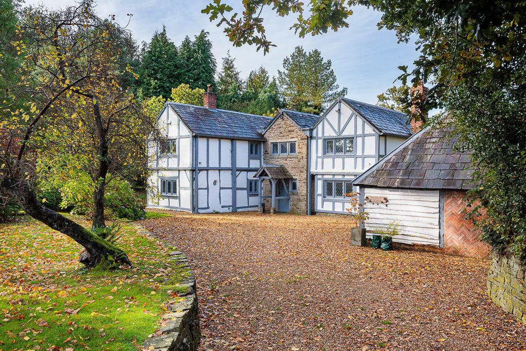 Twemlow Green, Holmes Chapel 4 bed detached house - £2,950 pcm (£681 pw)