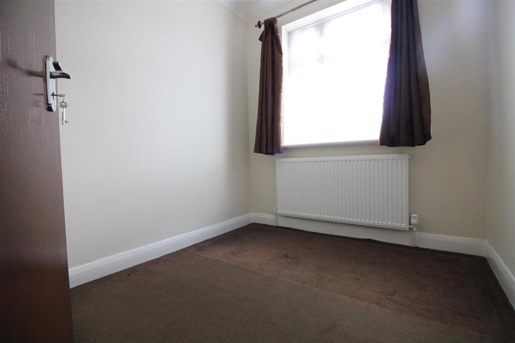 Dorset Avenue Hayes 1 Bed In A House Share £550 Pcm £127 Pw