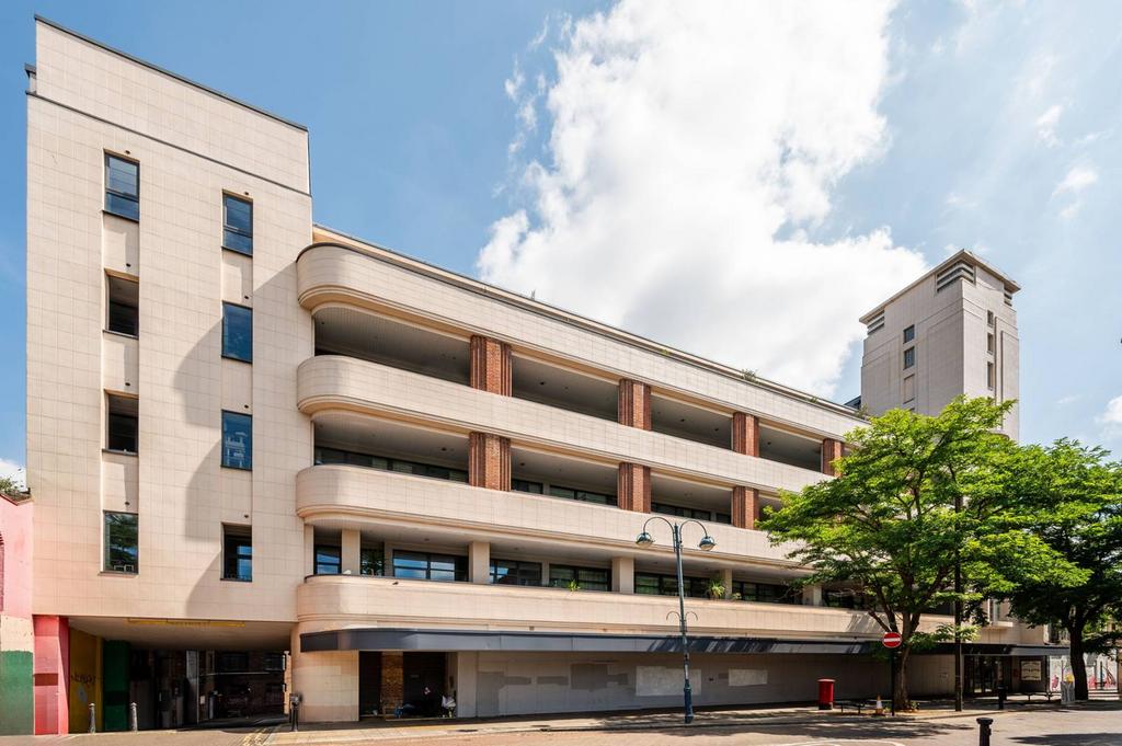 Wick Tower, Woolwich, London, SE18 2 bed flat - £380,000