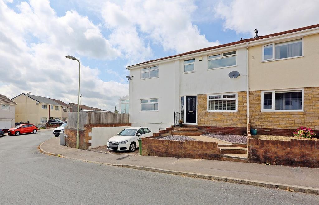 Foel View Close, Pontypridd CF38 2 bed terraced house - £170,000