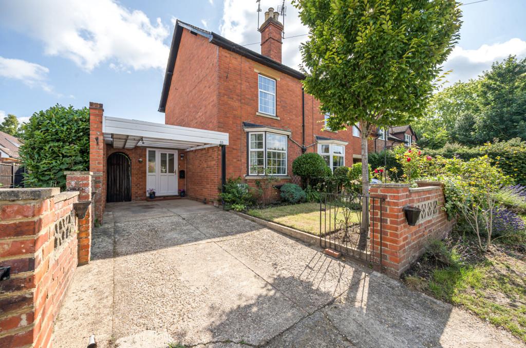 Heath Hill Road South, Crowthorne... 3 bed semi-detached house - £525,000