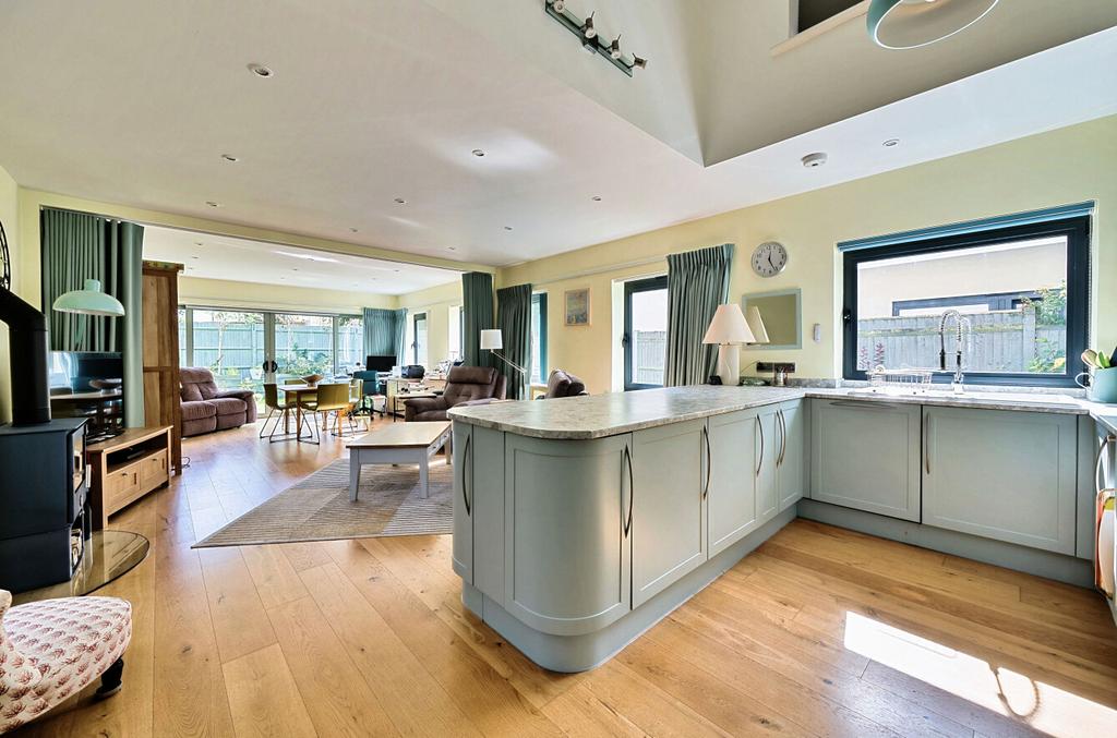 Springvale Road, Kings Worthy... 2 bed bungalow - £595,000
