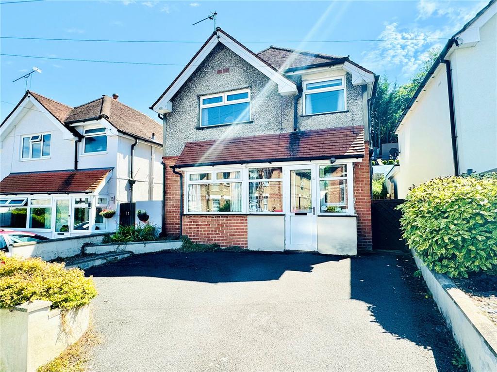 Vale Road, Poole, Dorset, BH14 3 bed detached house for sale - £350,000