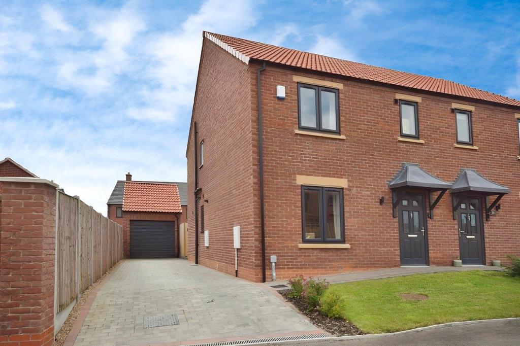 Snowdrop Lane, Louth LN11 3 bed semi-detached house - £240,000