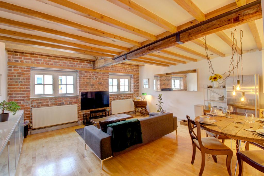 Simpsons Fold West, Leeds, LS10 1 bed apartment for sale - £250,000