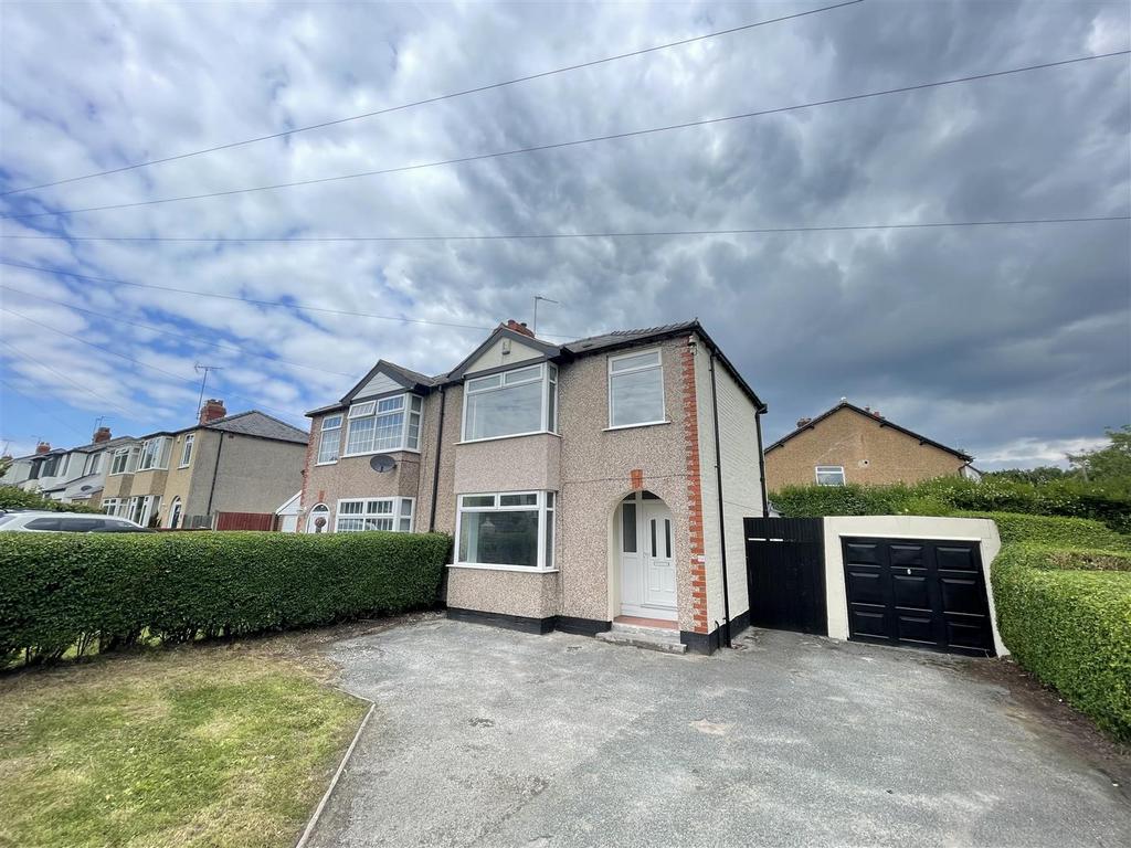 Whitfield Lane, Heswall, Wirral 3 bed semi-detached house - £235,000