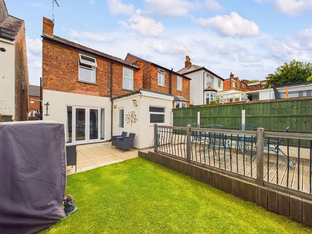 Forester Grove, Nottingham NG4 3 bed detached house - £240,000