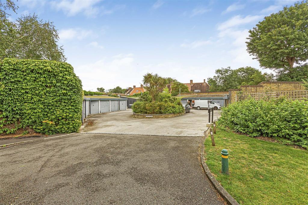 Roehampton Close, Putney, SW15 Garage for sale - £40,000