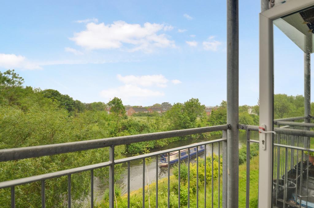 at Canalside Gardens, Southall... 1 bed apartment - £210,000