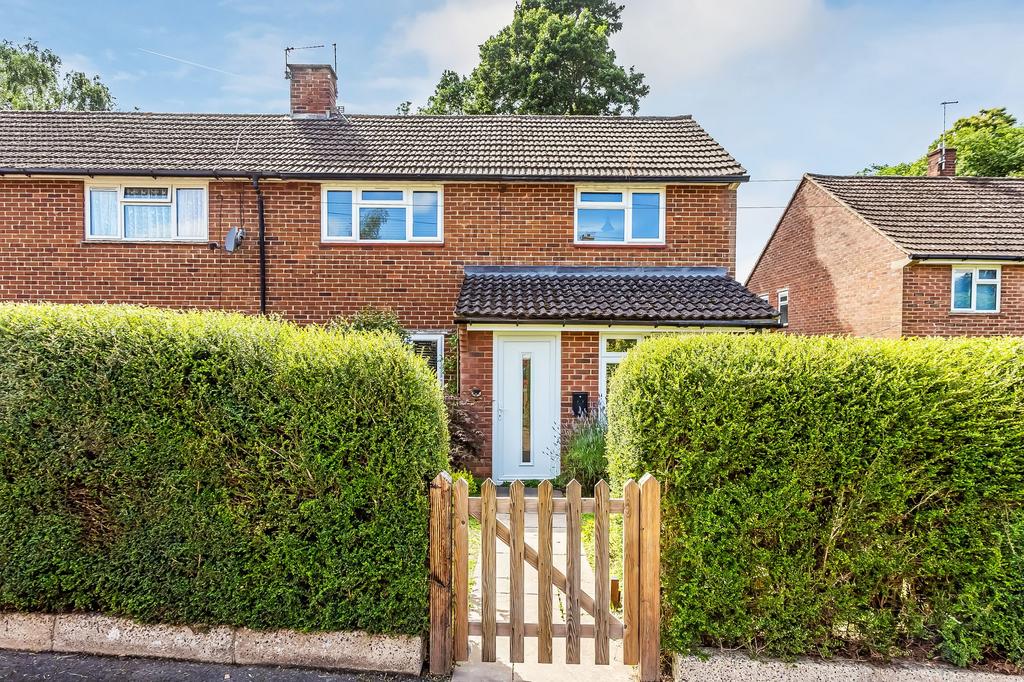 Sherwood Road, Tunbridge Wells, TN2 2 bed terraced house - £350,000