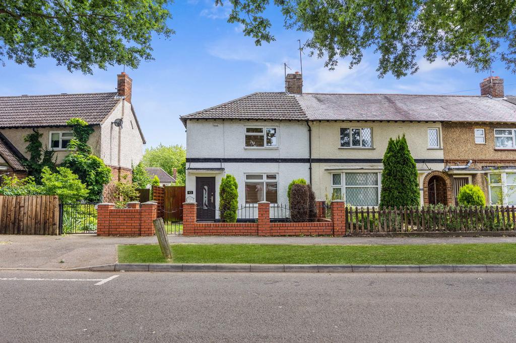 Oak Road, Kettering NN15 2 bed end of terrace house for sale - £200,000